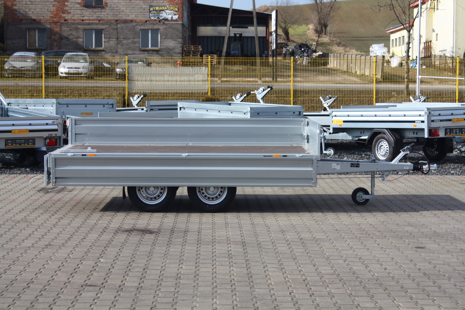 BRENDERUP PRZYCZEPA SAMOCHODOWA 4310 TB